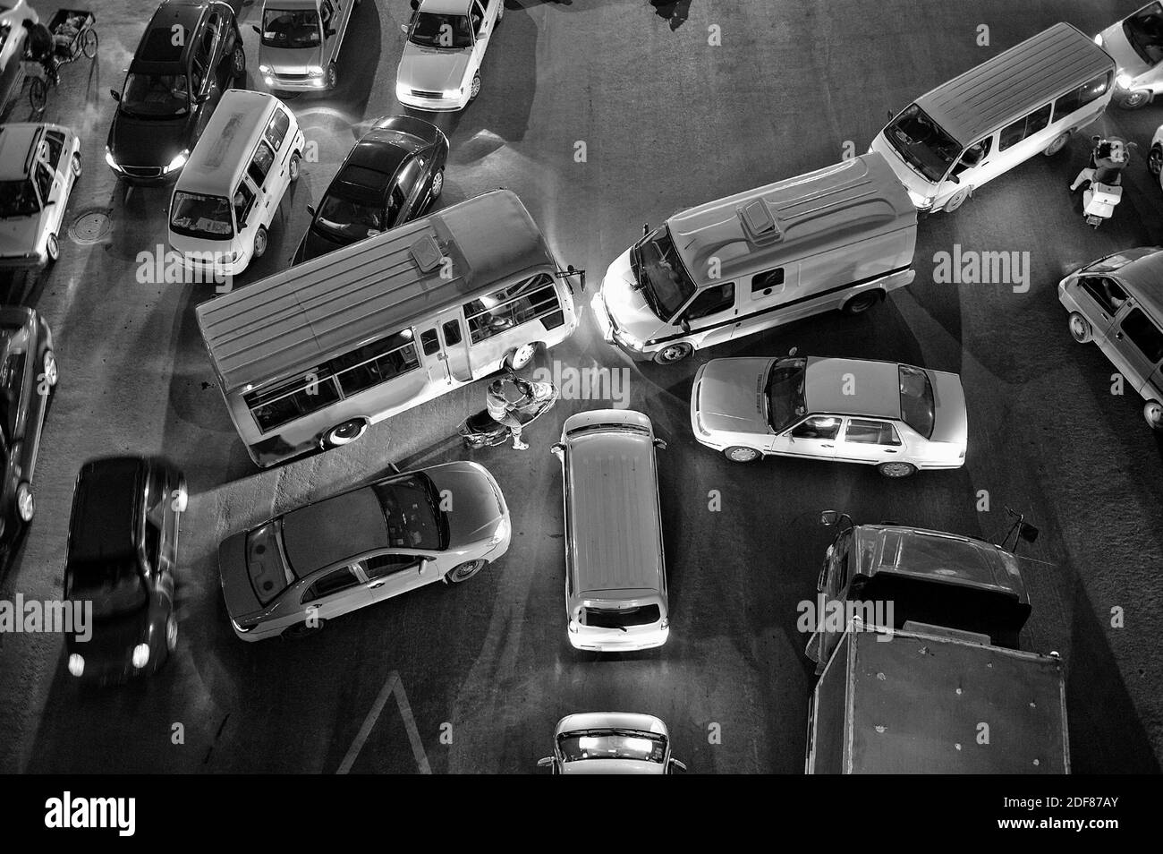 Waiting at traffic lights aerial hi-res stock photography and images ...