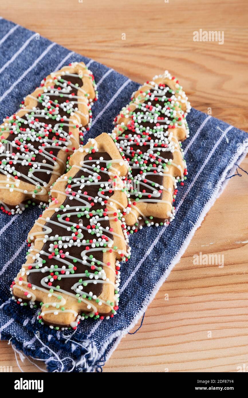 Delicious Christmas tree-shaped cookies Stock Photo - Alamy