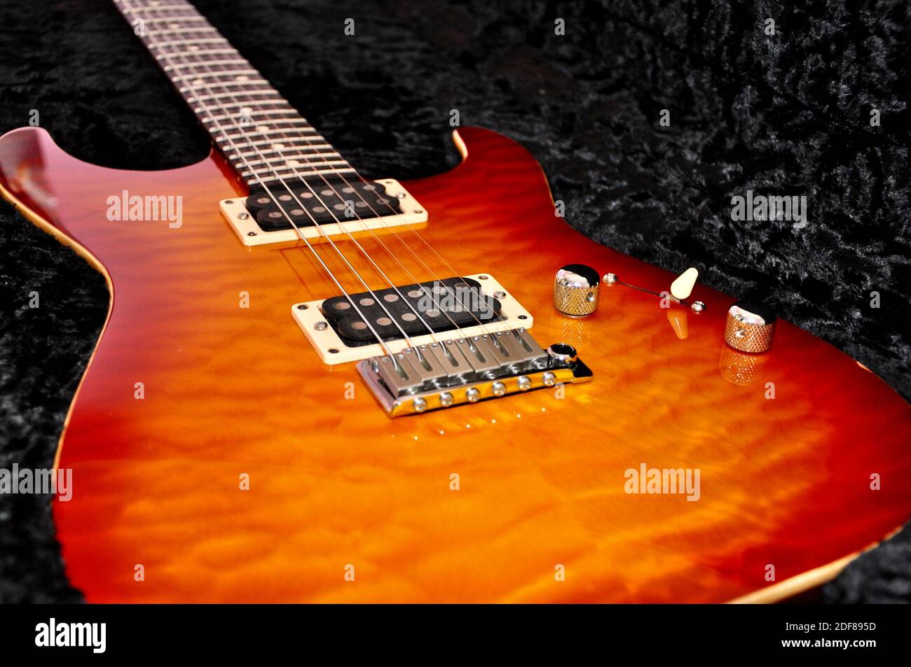 Quilted maple cherry on mahogany rosewood, cherry burst electric guitar ...