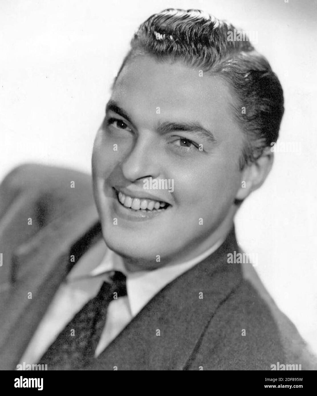 Big band singer hi-res stock photography and images - Alamy