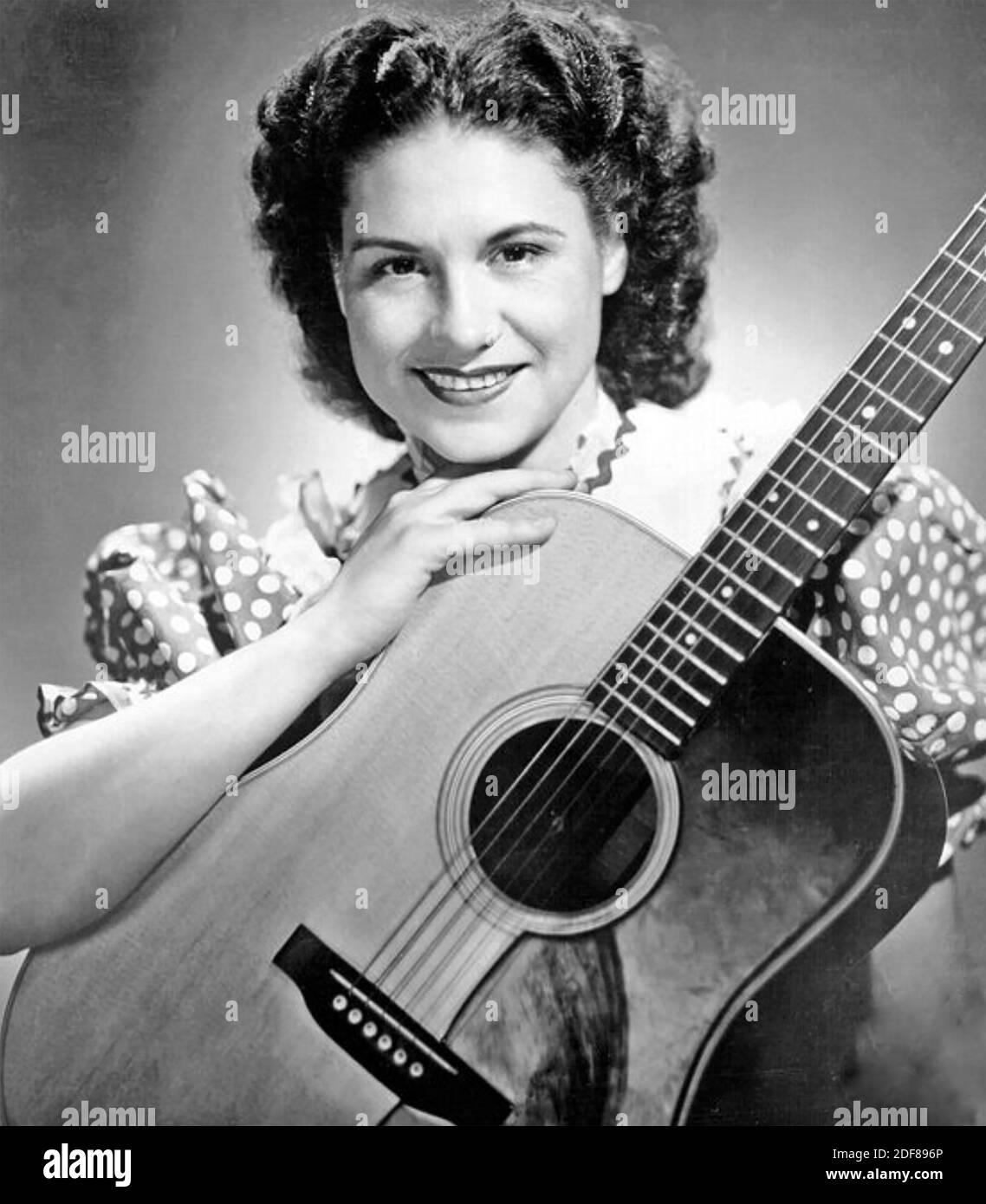 KITTY WELLS (1919-2012) Promotional photo of American country music ...