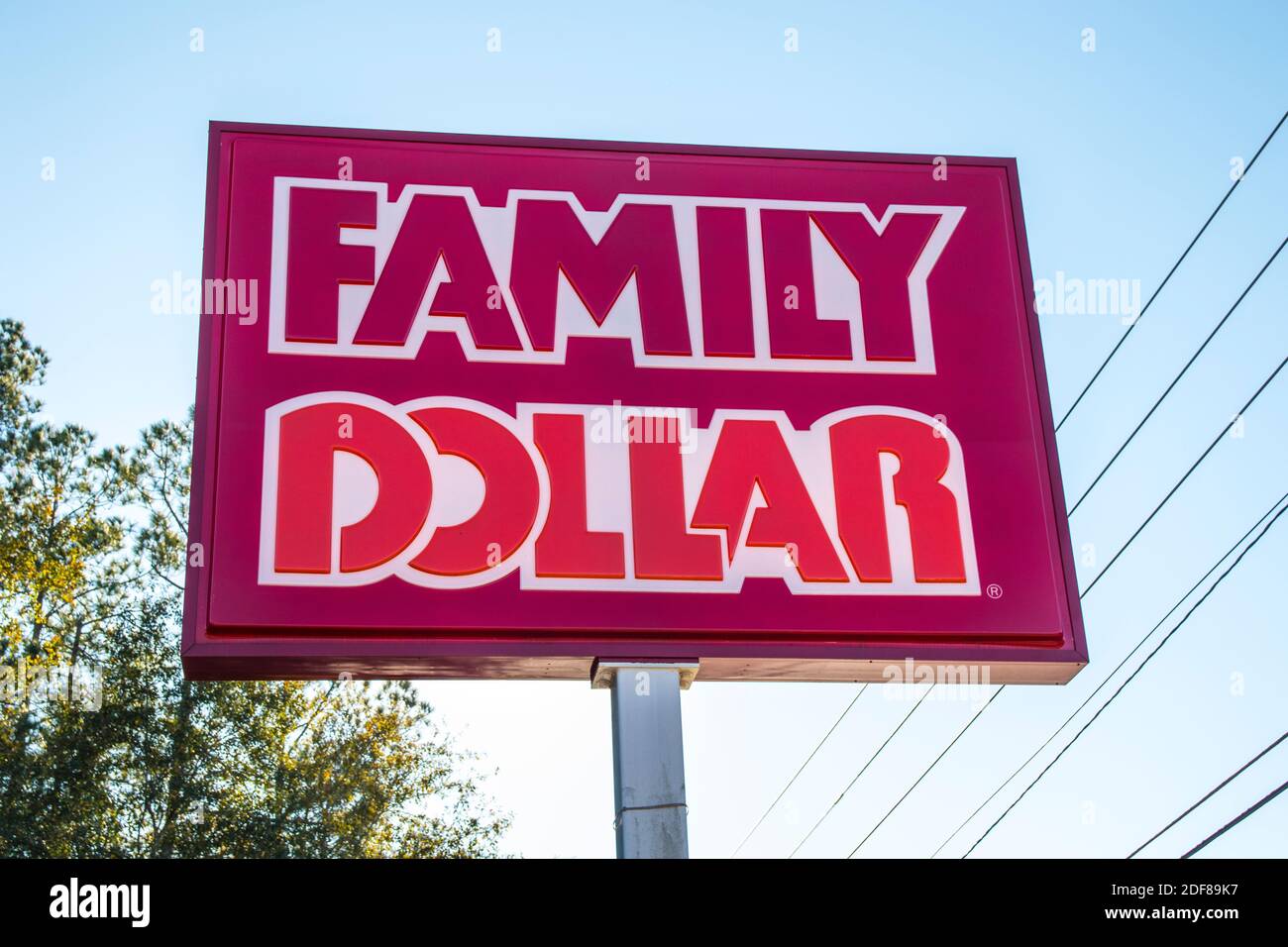 Augusta, Ga USA - 12 02 20: Family Dollar Retail Store street sign ...