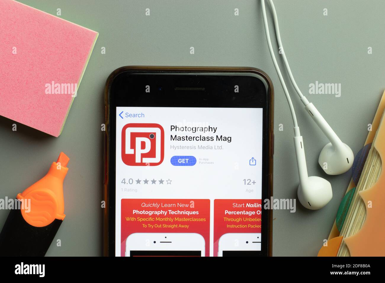 New York, USA - 1 December 2020: Photography Masterclass Mag mobile app ...