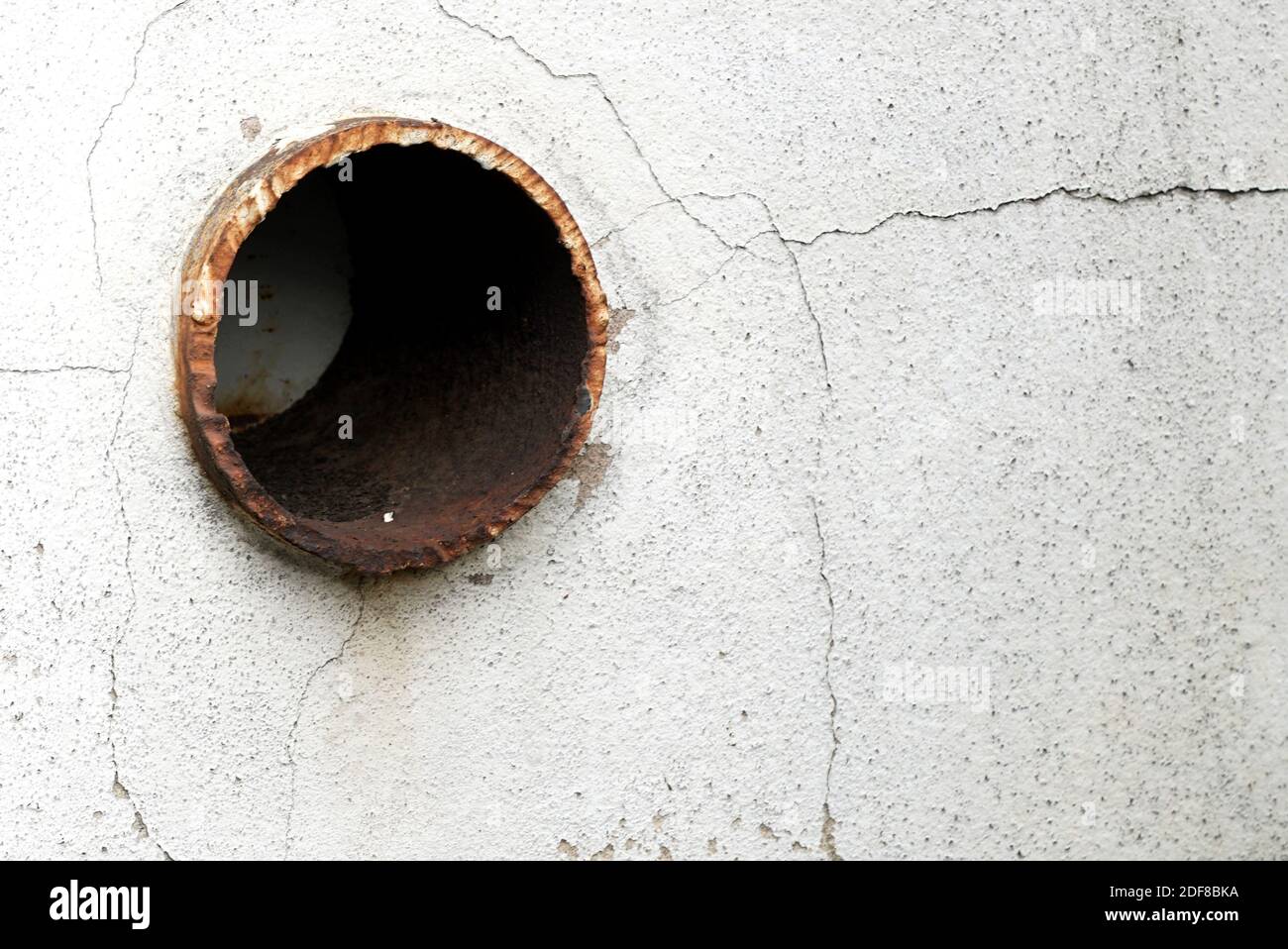 Rust pipe pattern hi-res stock photography and images - Alamy