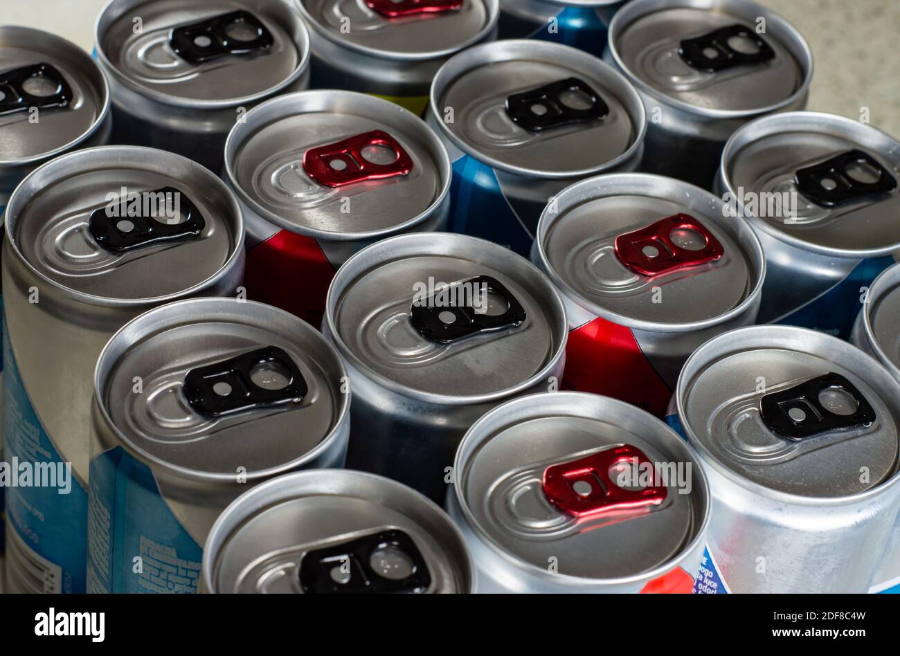 Shiny Silver Aluminum Soda Cans in a Group Stock Photo - Alamy
