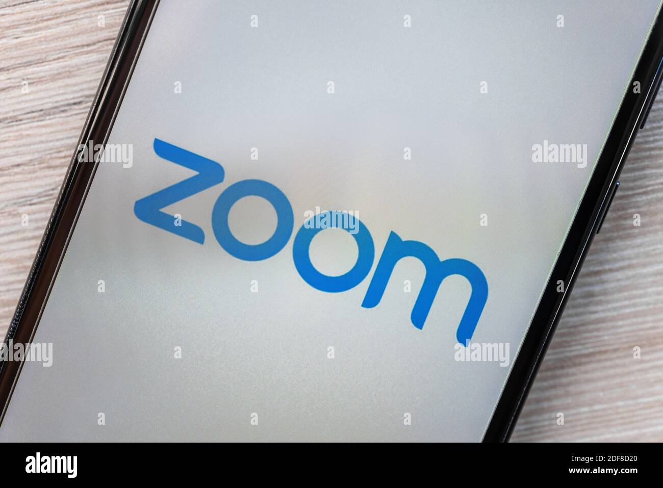 Zoom logo hi-res stock photography and images - Alamy