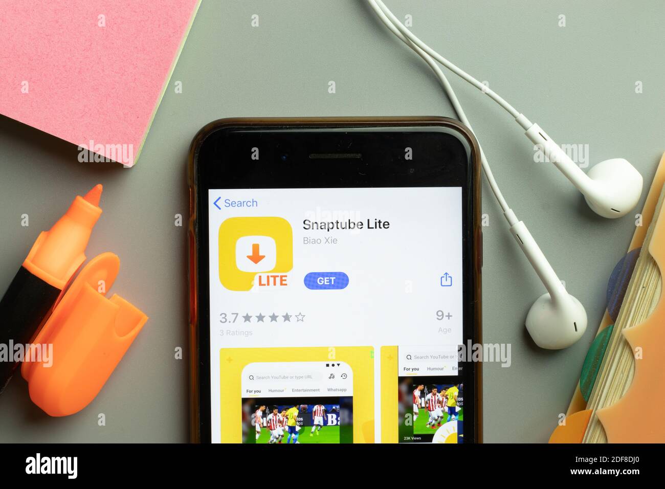 Snaptube lite hi-res stock photography and images - Alamy