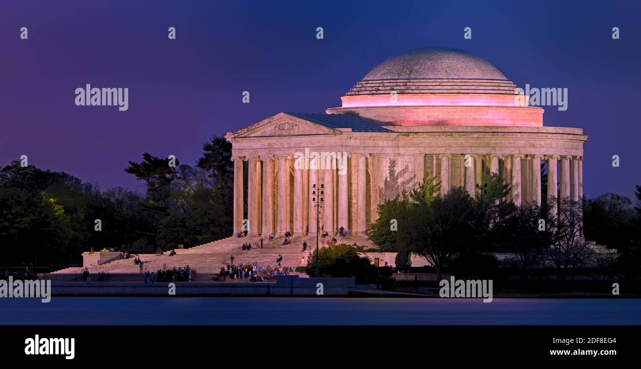The Jefferson Memorial neoclassical building designed by John Russell ...