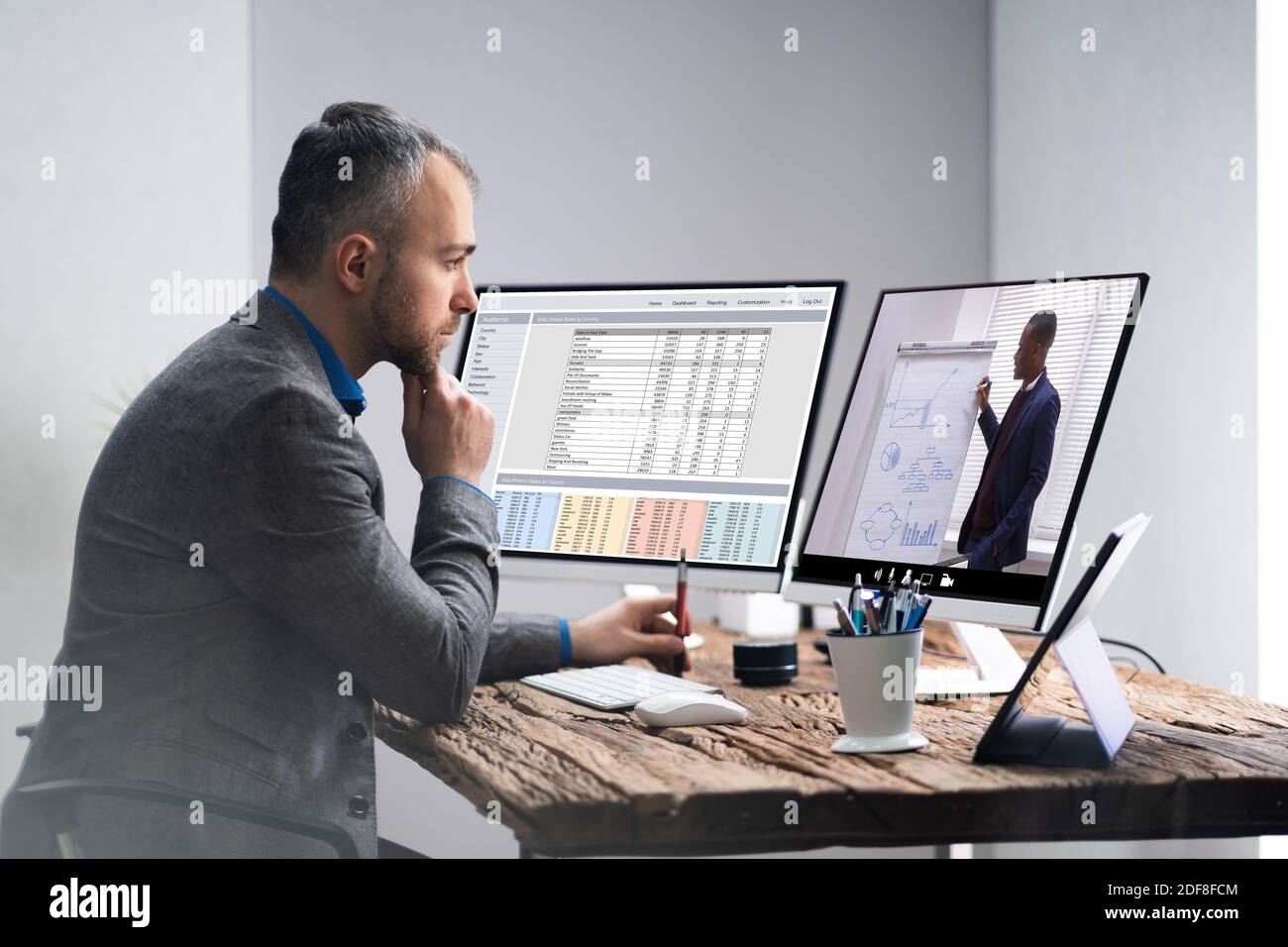 Online Virtual Lecture Webinar Or Training Tutorial Stock Photo - Alamy