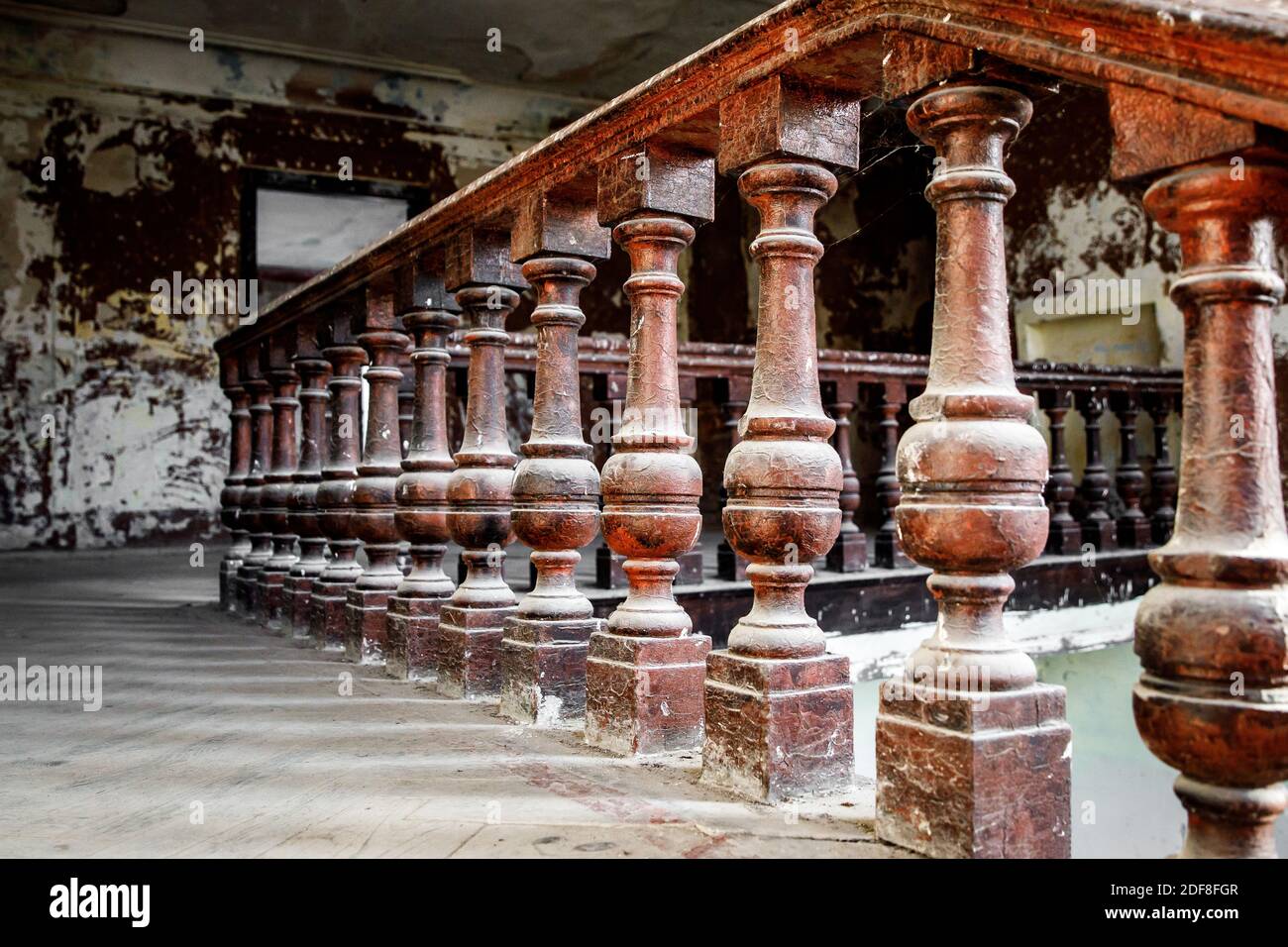 Old wooden railing of a vintage staircase Stock Photo - Alamy