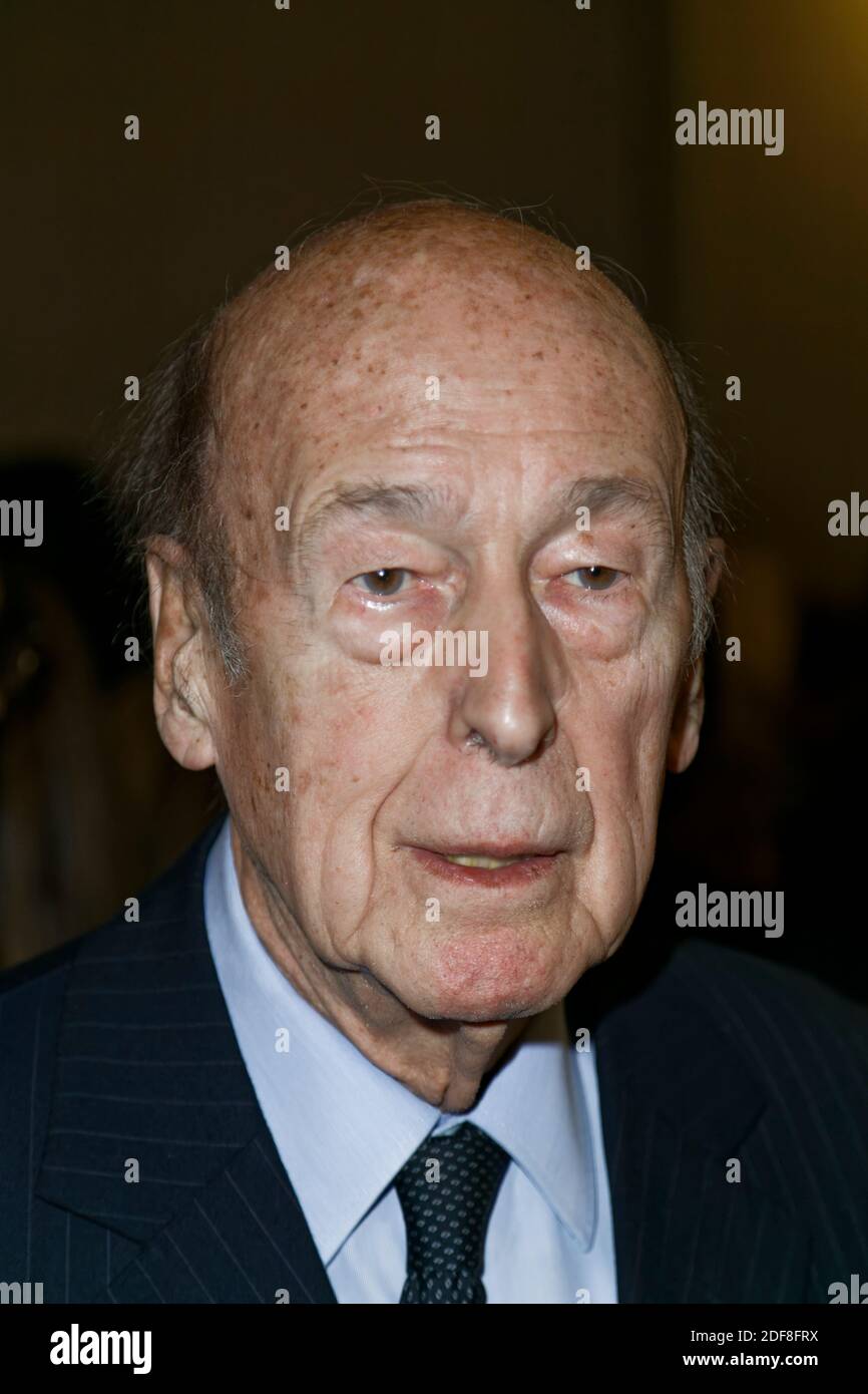 Paris, France. 11th Dec, 2013. Death of President Valéry Giscard d ...
