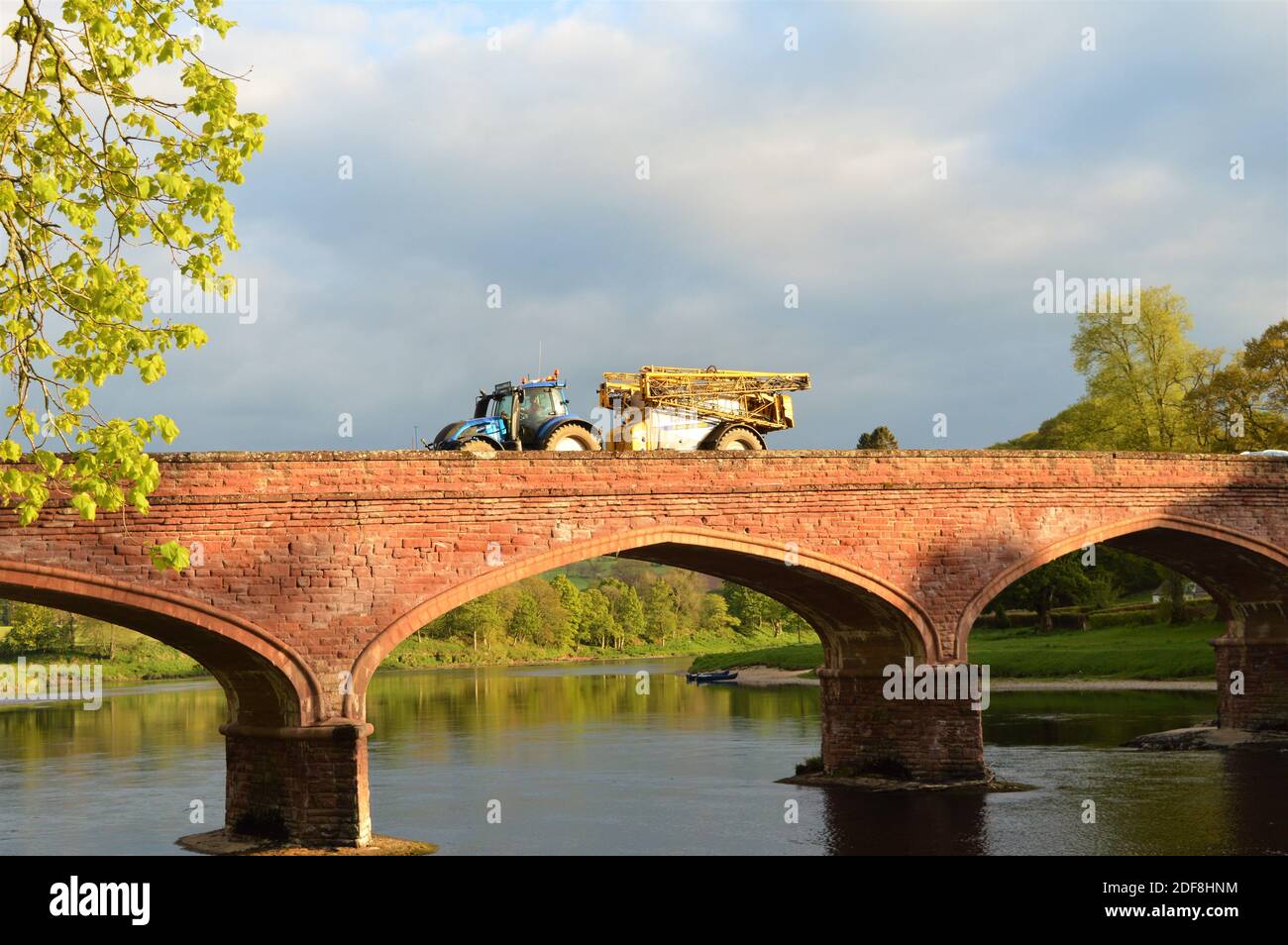 Kinclaven bridge hi-res stock photography and images - Alamy
