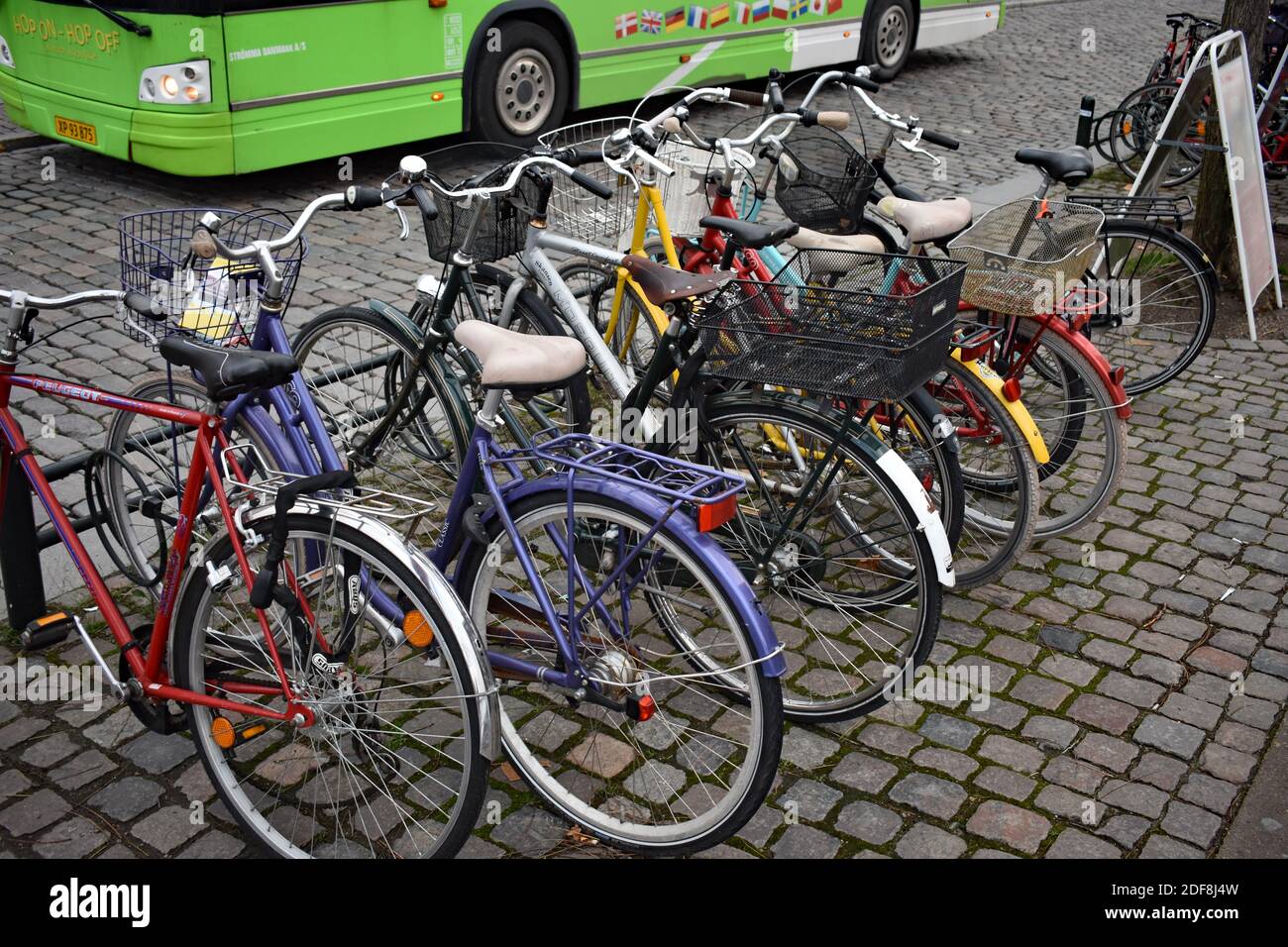 Bikes chained hi-res stock photography and images - Alamy
