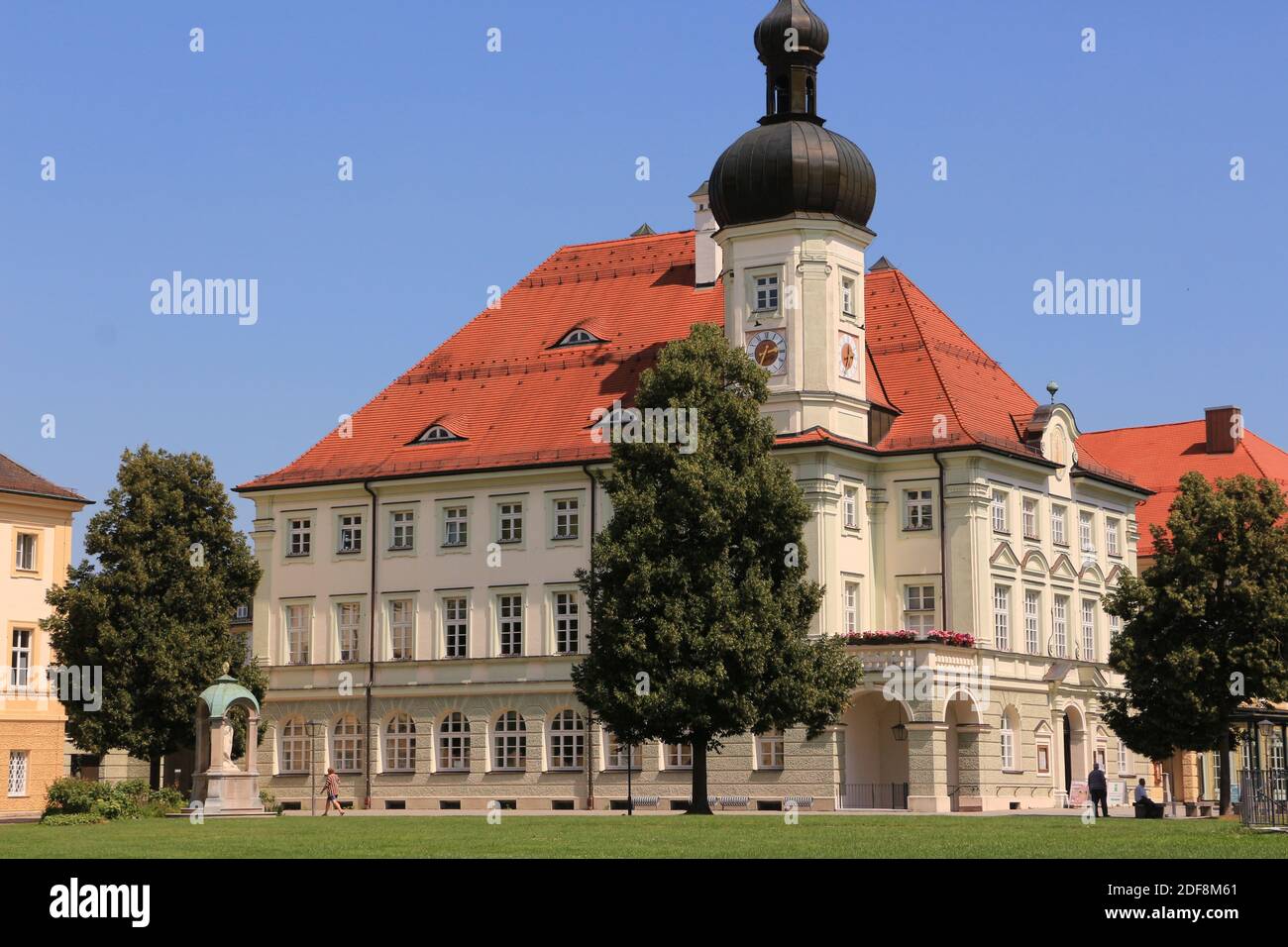 Impressionen aus dem Wallfahrtsort Altötting in Bayern Stock Photo - Alamy