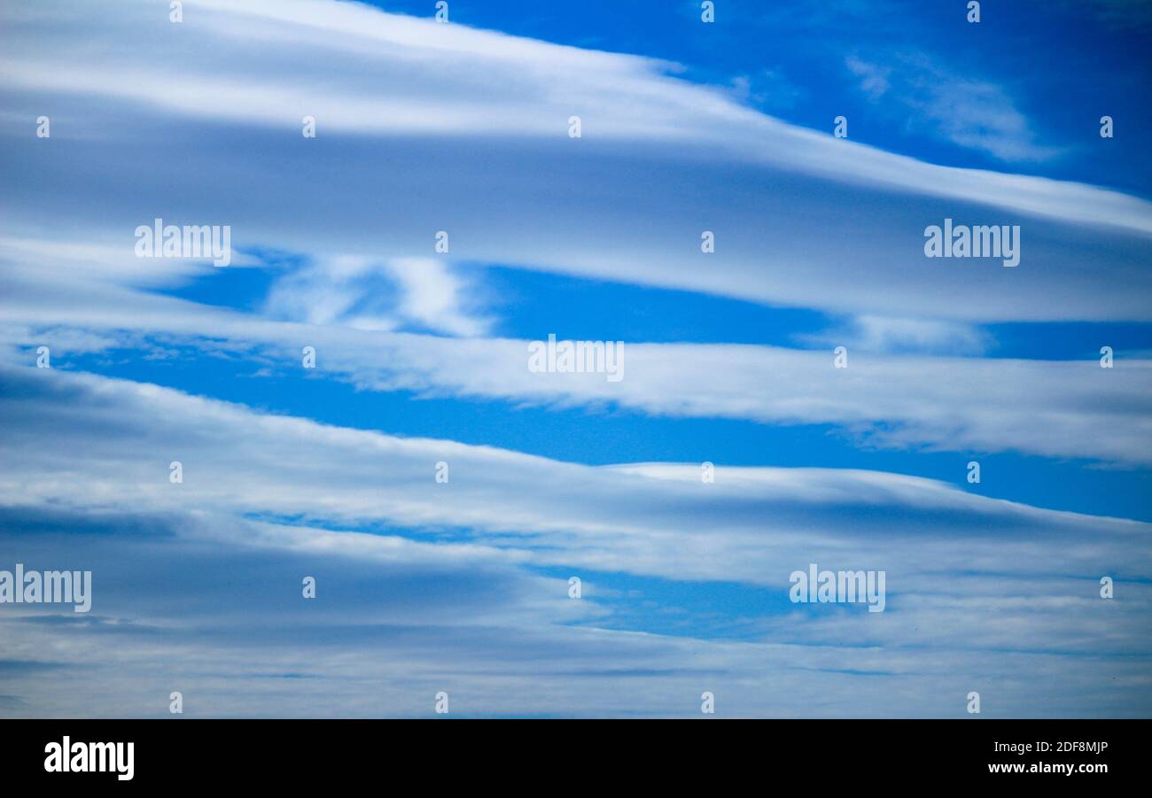 Cumulus lenticularis hi-res stock photography and images - Alamy