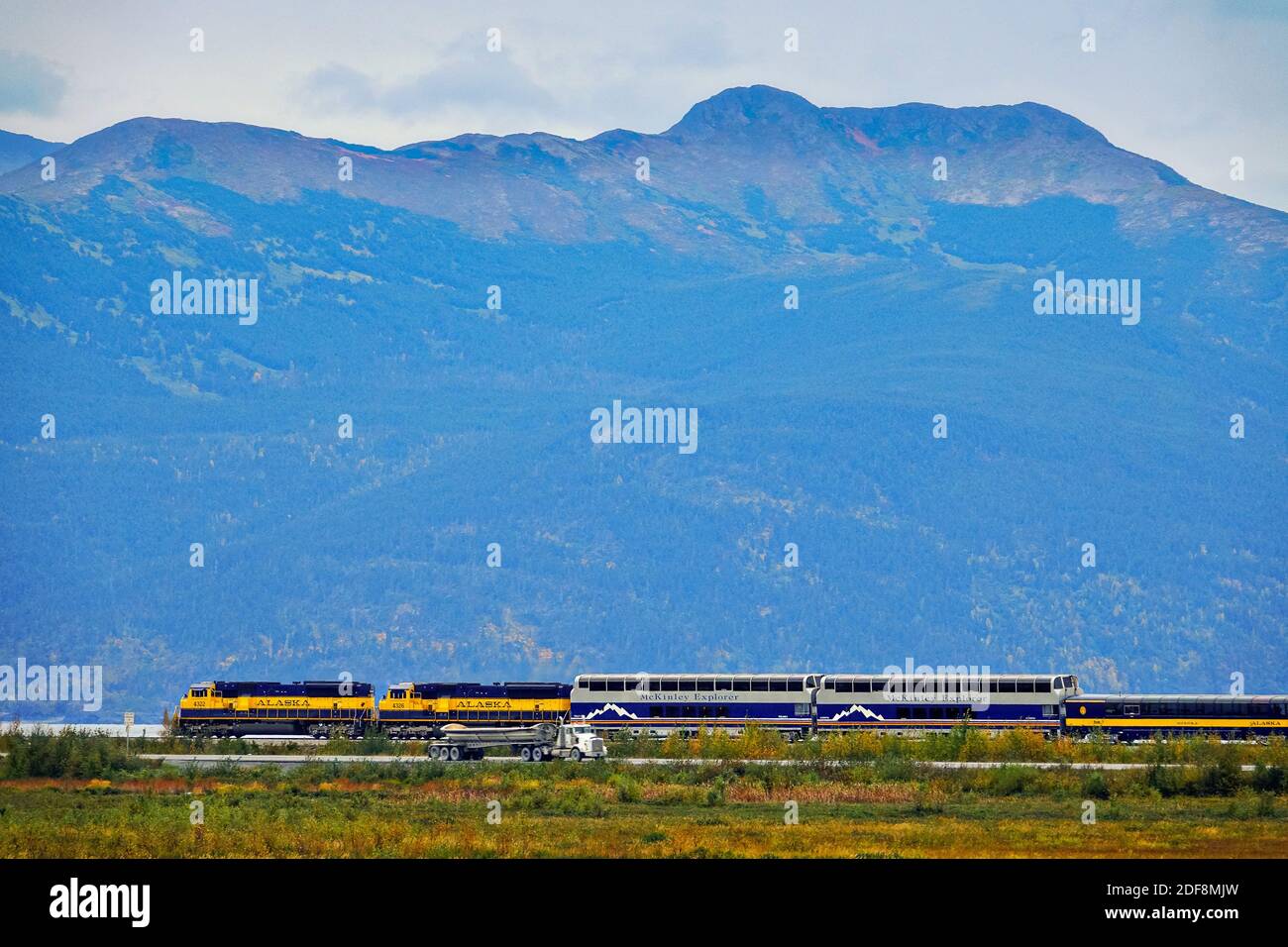 The Alaskan Railways McKinley Explorer tourist train follows the ...