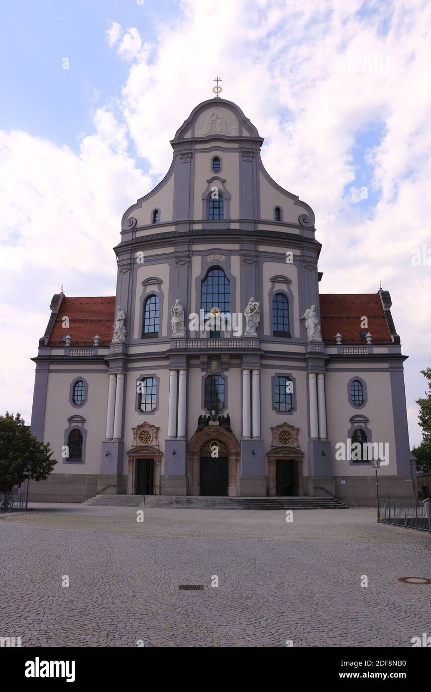 Impressionen aus dem Wallfahrtsort Altötting in Bayern Stock Photo - Alamy