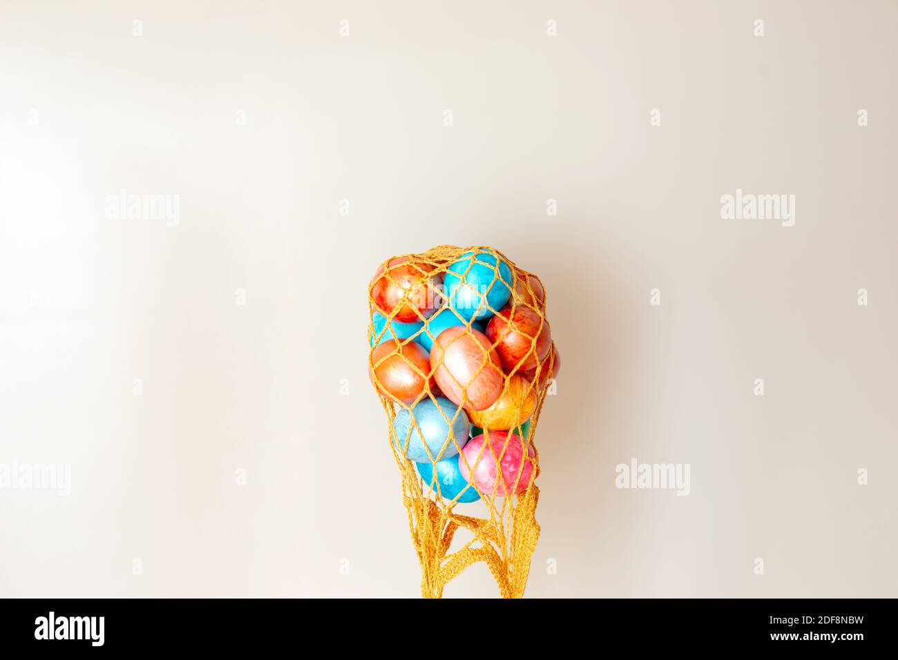 Inverted egg shape hi-res stock photography and images - Alamy