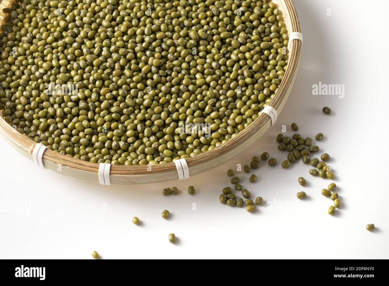 A traditional bowl of mung beans (Vigna radiate Stock Photo - Alamy