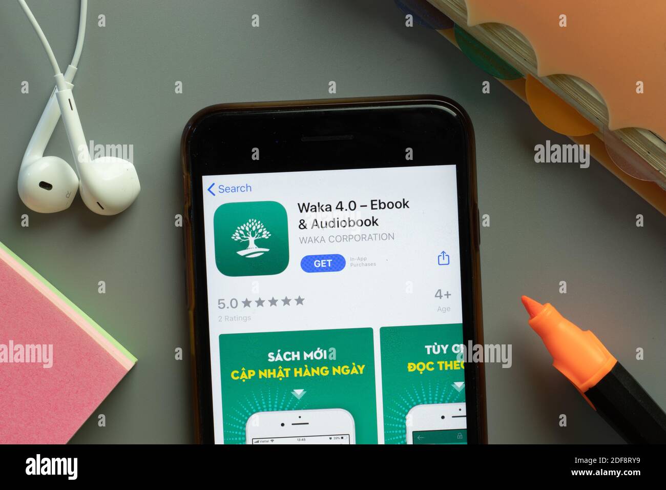 New York, USA - 1 December 2020: Waka 4.0 Ebook mobile app icon on ...