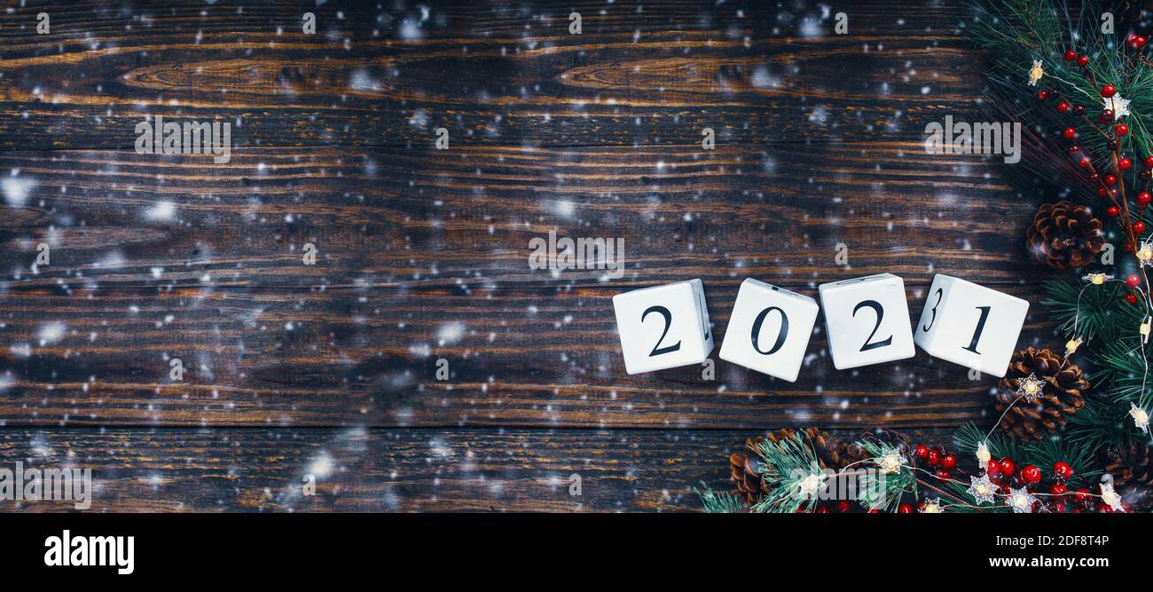 Empty wooden blocks calendar hi-res stock photography and images - Alamy