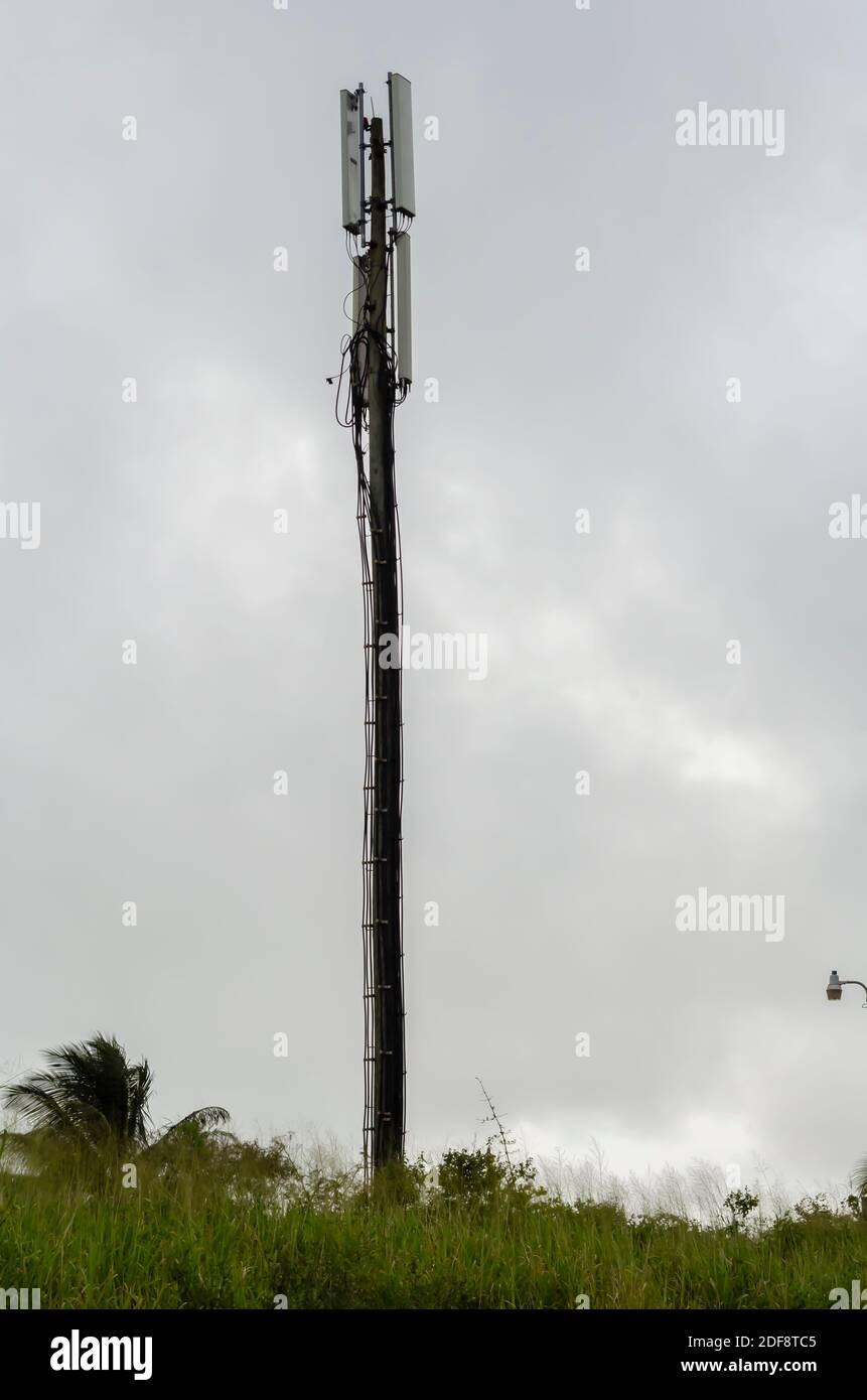 Electromagnetic transmitter hi-res stock photography and images - Alamy