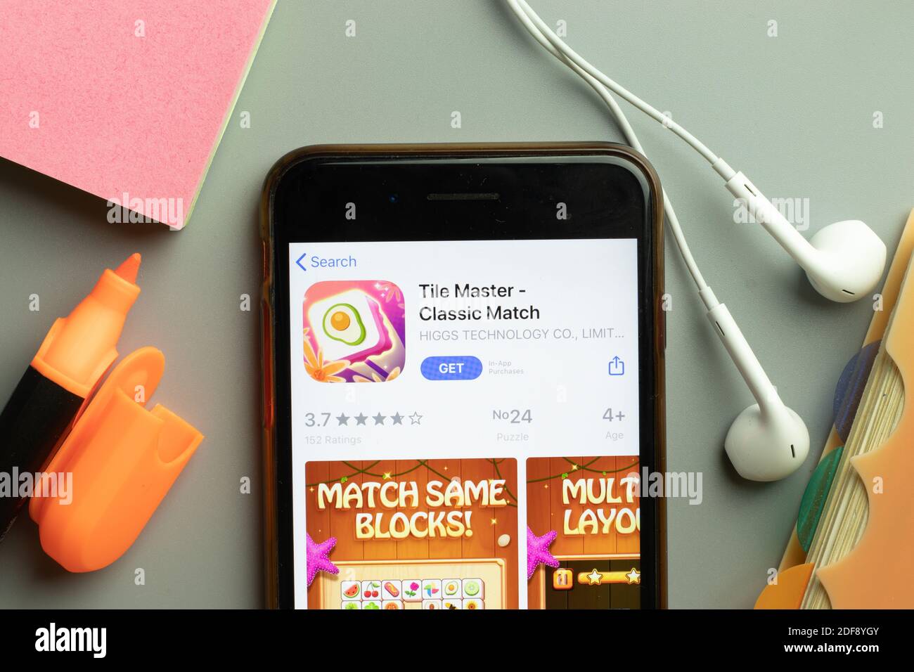 New York, USA - 1 December 2020: Tile Master Classic Match mobile app ...