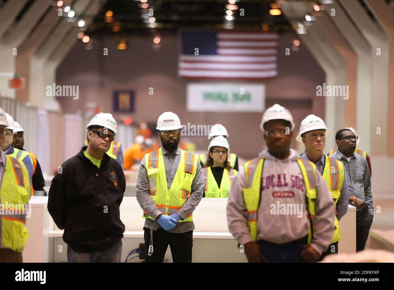 NO FILM, NO VIDEO, NO TV, NO DOCUMENTARY - Construction workers listen ...