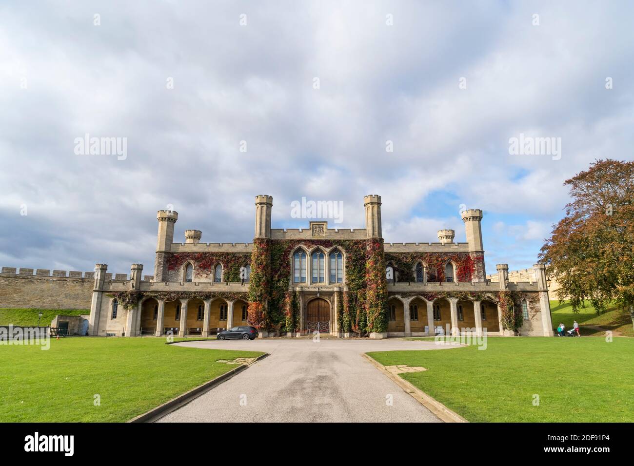 Courthouse within lincoln castle grounds hi-res stock photography and ...