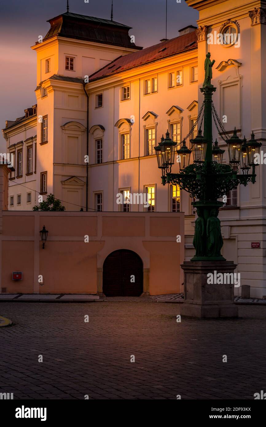 Beautiful sunset over Prague, Prague Castle and Hradcany district ...