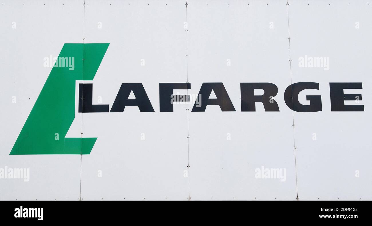 Lafarge logo hi-res stock photography and images - Alamy