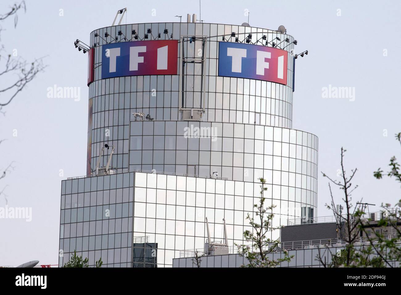 Tf1 logo hi-res stock photography and images - Alamy