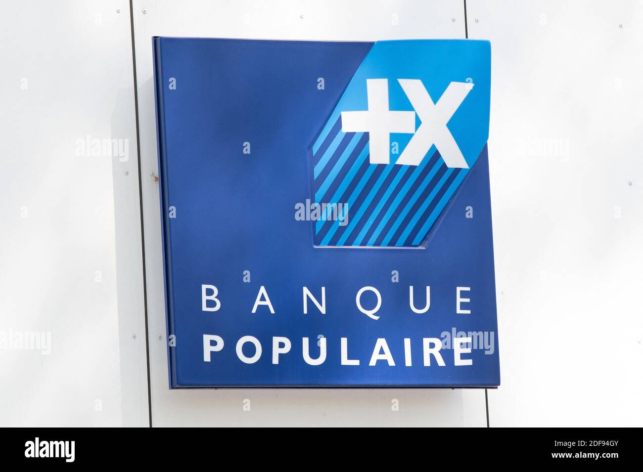 Bred banque populaire hi-res stock photography and images - Alamy