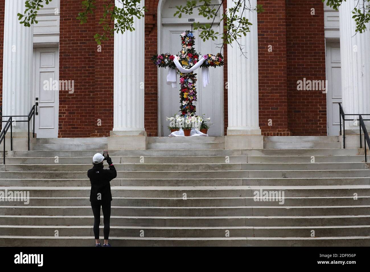 NO FILM, NO VIDEO, NO TV, NO DOCUMENTARY - The doors are closed and the ...