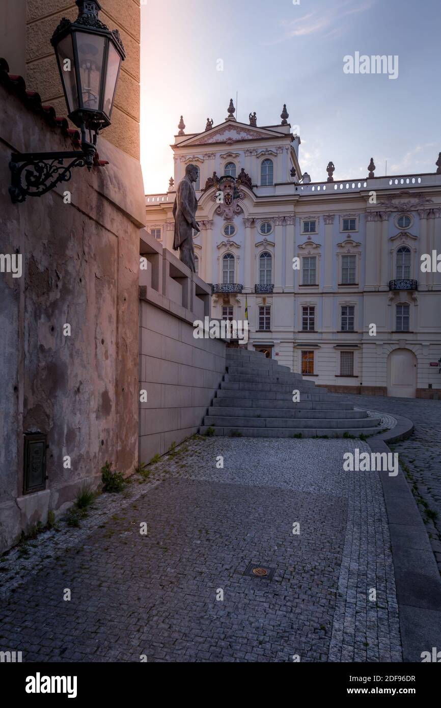 Beautiful sunset over Prague, Prague Castle and Hradcany district ...