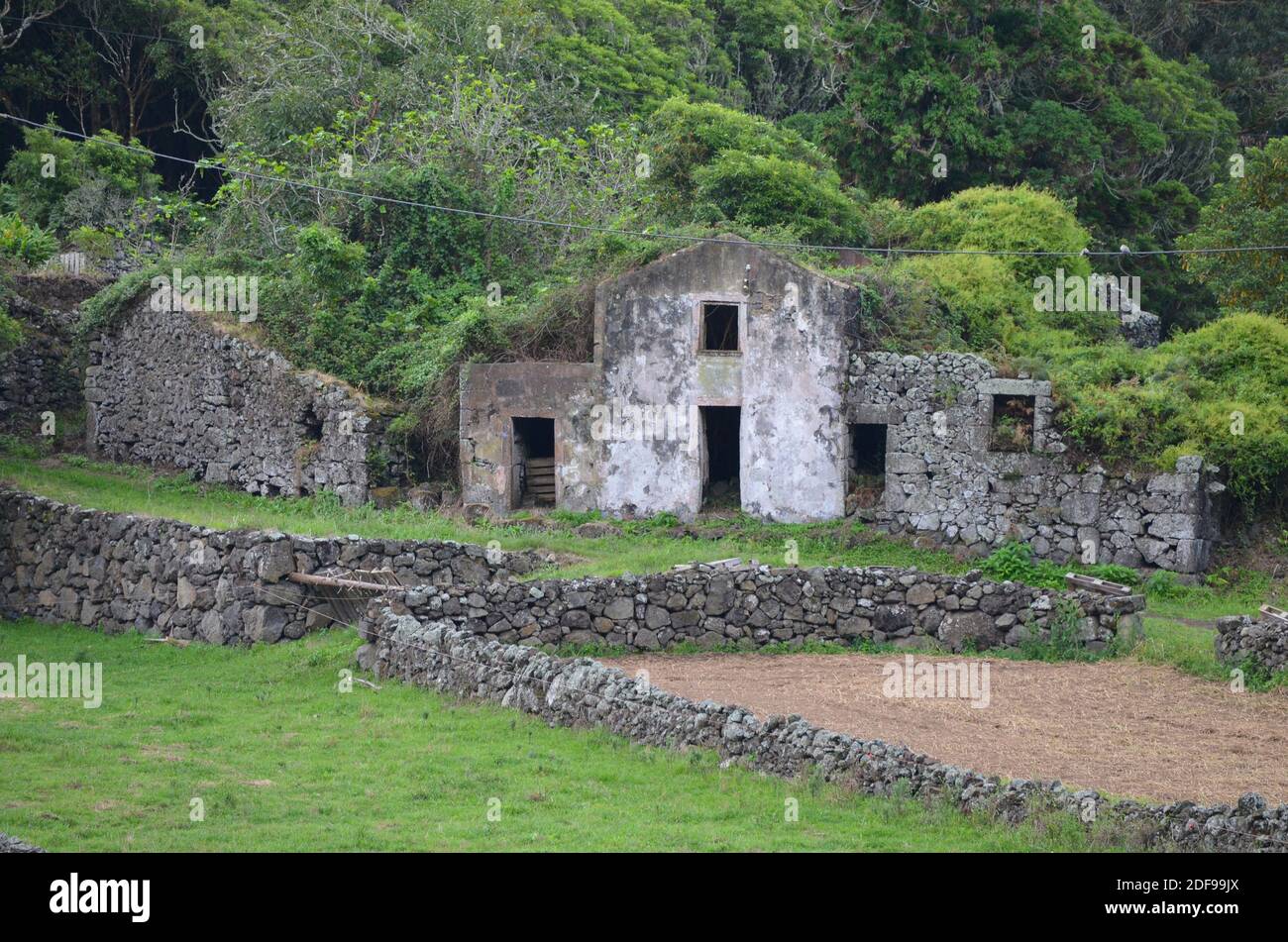 Traditional architecture in Graciosa island, Azores archipelago ...