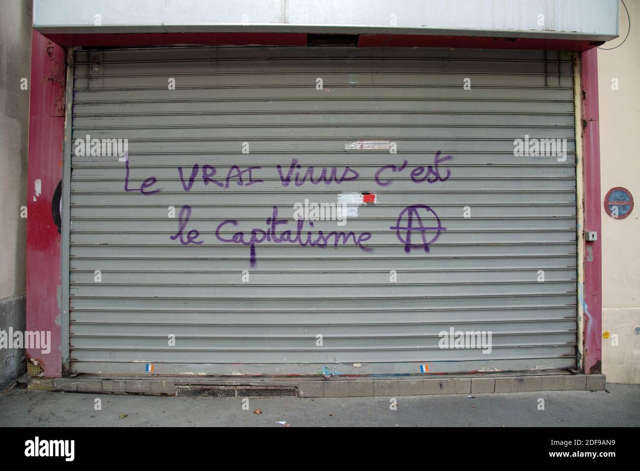 Graffiti de coronavirus hi-res stock photography and images - Alamy