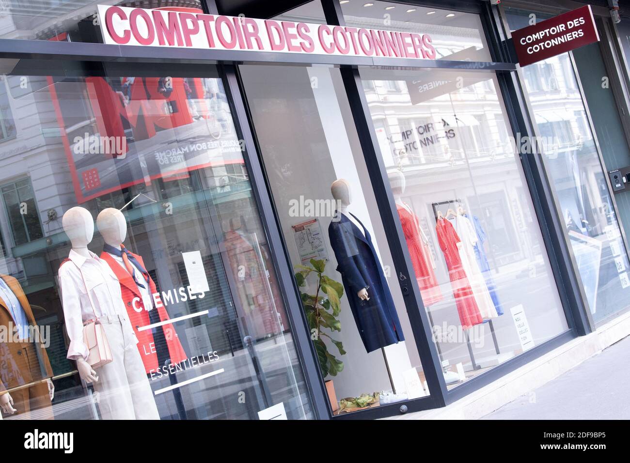 A shop sign of Comptoir des Cotonniers on April 21, 2020 in Paris ...