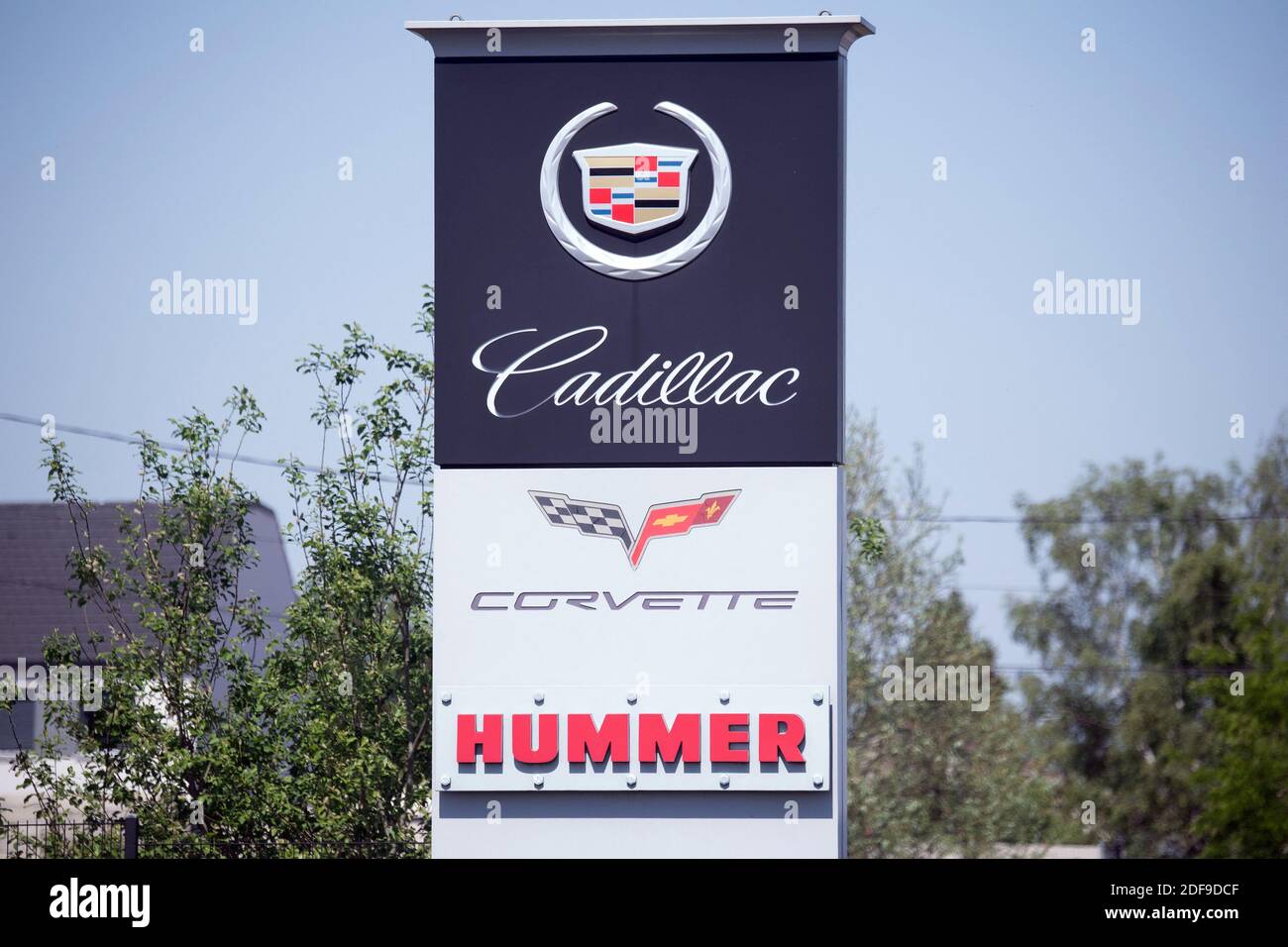 Hummer logo hi-res stock photography and images - Alamy