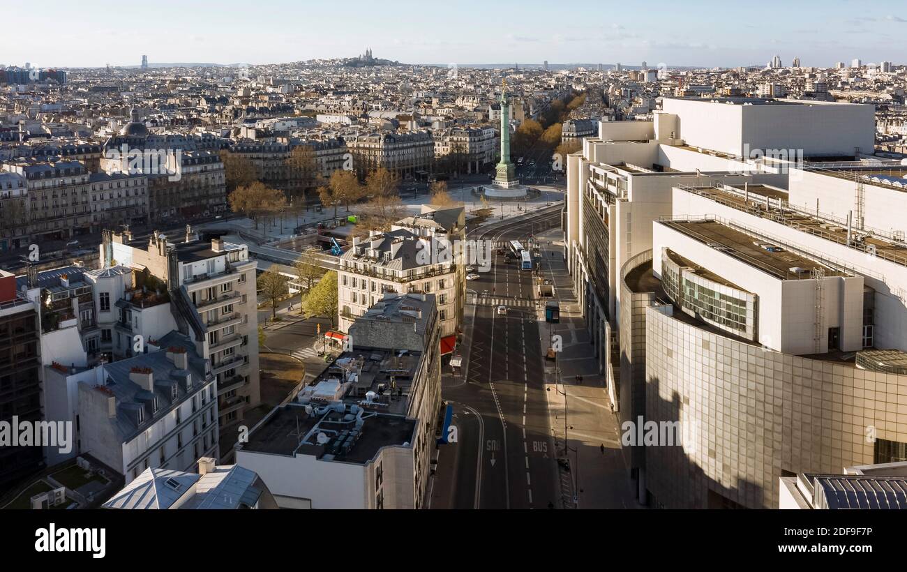 Vue aerienne opera paris hi-res stock photography and images - Alamy