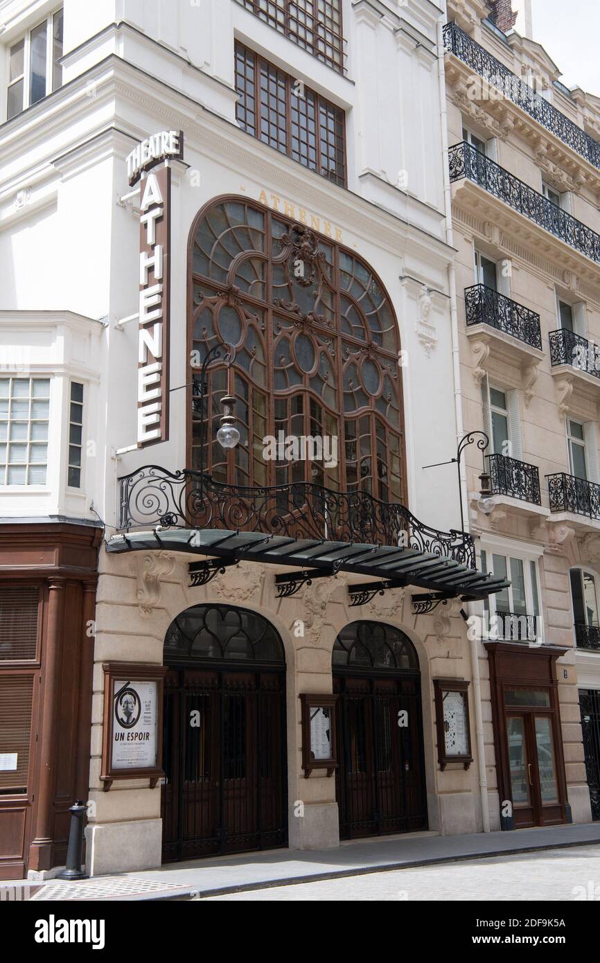 Athenee theater paris hi-res stock photography and images - Alamy