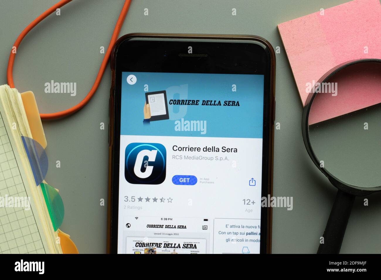 Corriere della sera logo hi-res stock photography and images - Alamy