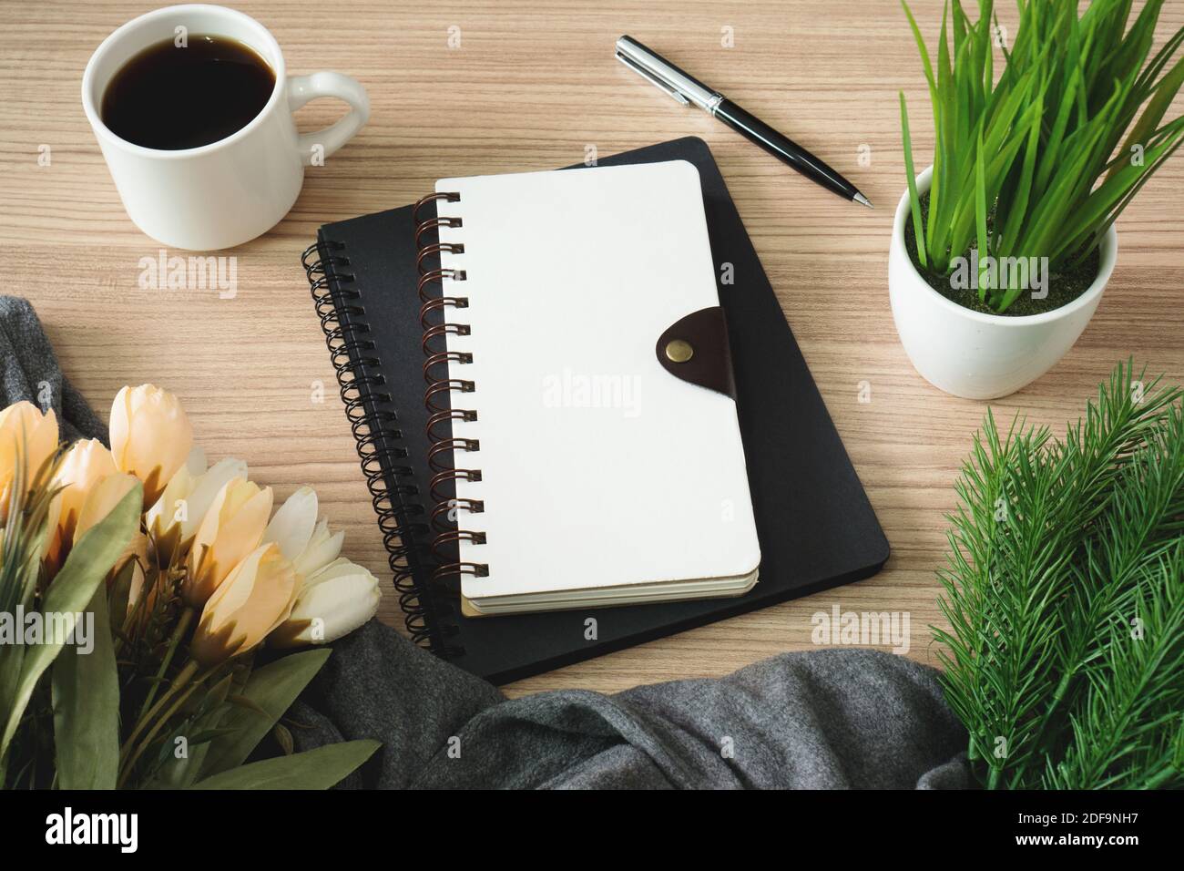 Spiral notebooks hi-res stock photography and images - Alamy