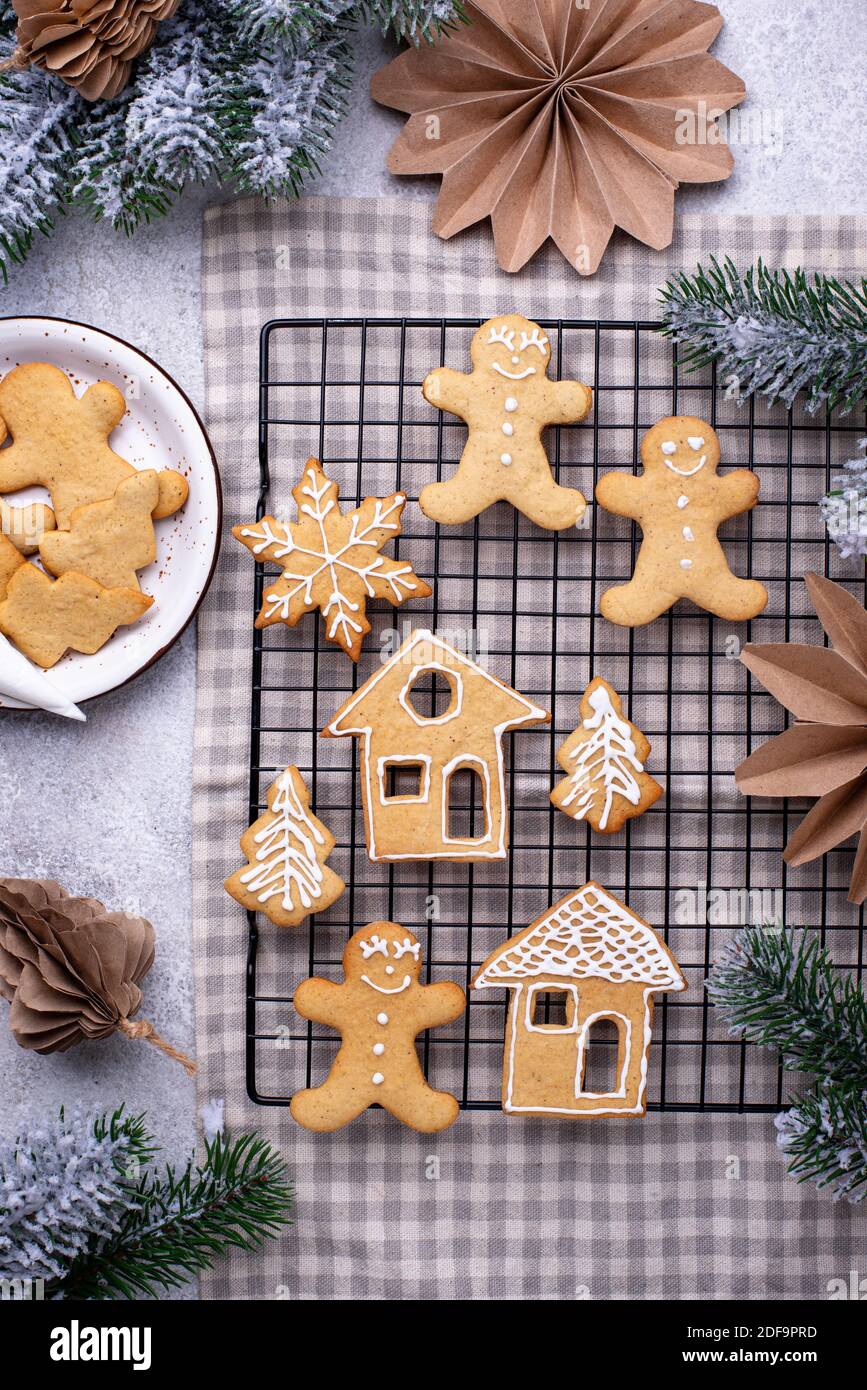 Christmas Gingerbread Man High Resolution Stock Photography and Images ...