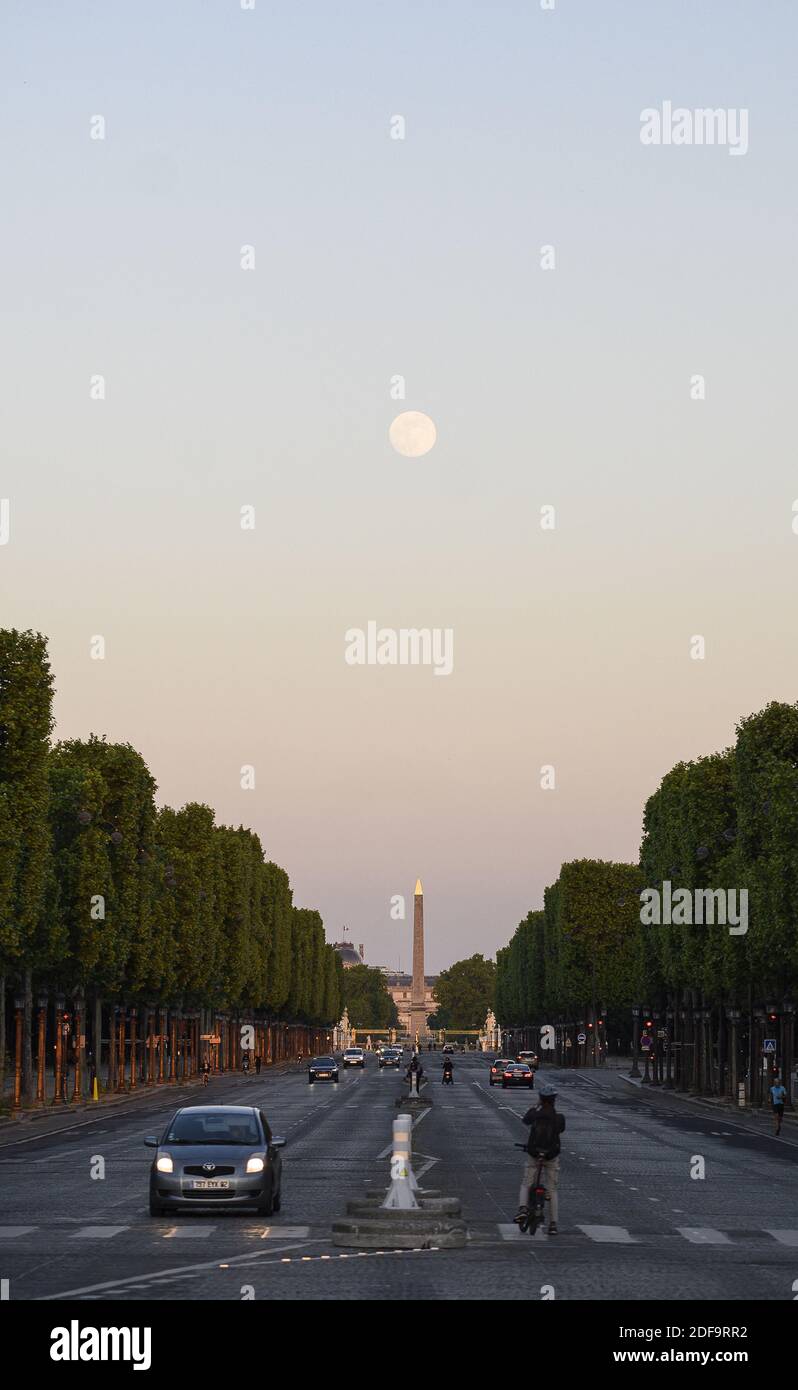 Full moon over the Place de la Concorde in Paris, on May 6, 2020. Photo ...