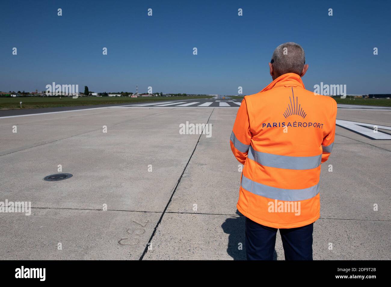 Avion orly hi-res stock photography and images - Alamy