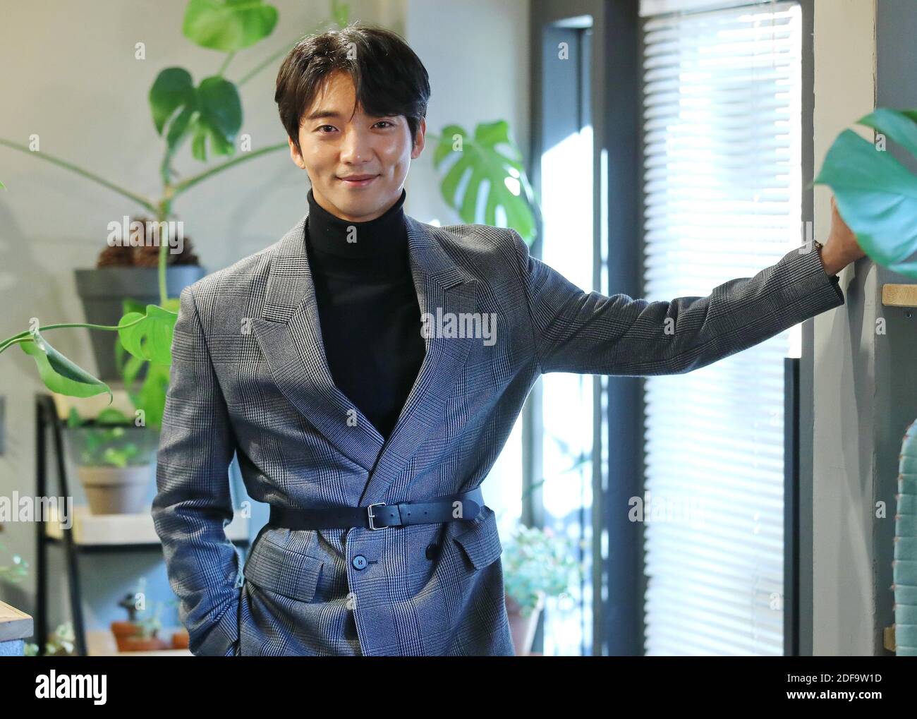 04th Dec, 2020. S. Korean actor Hwang Hee South Korean actor Hwang Hee ...