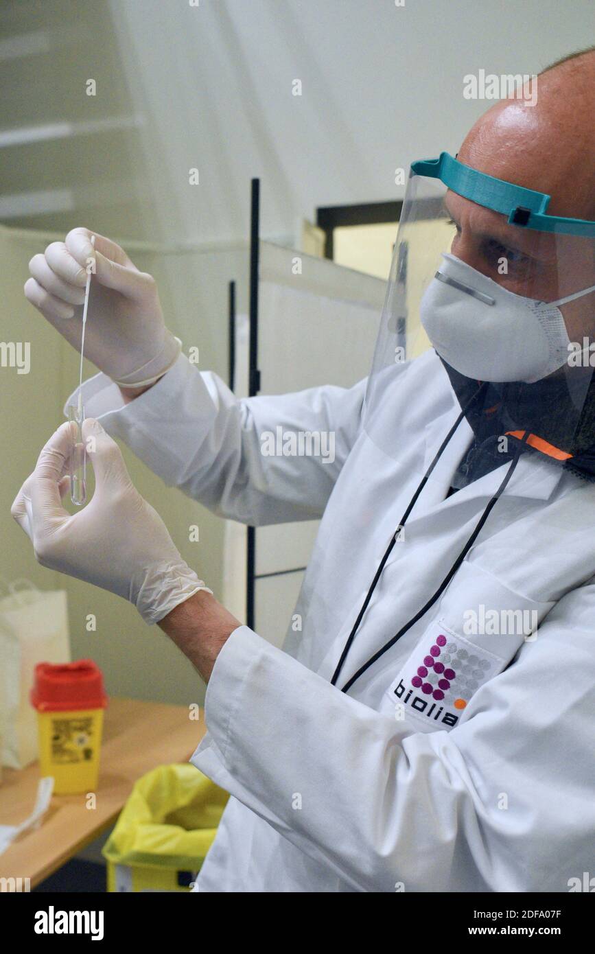 Tests de laboratoire hi-res stock photography and images - Alamy