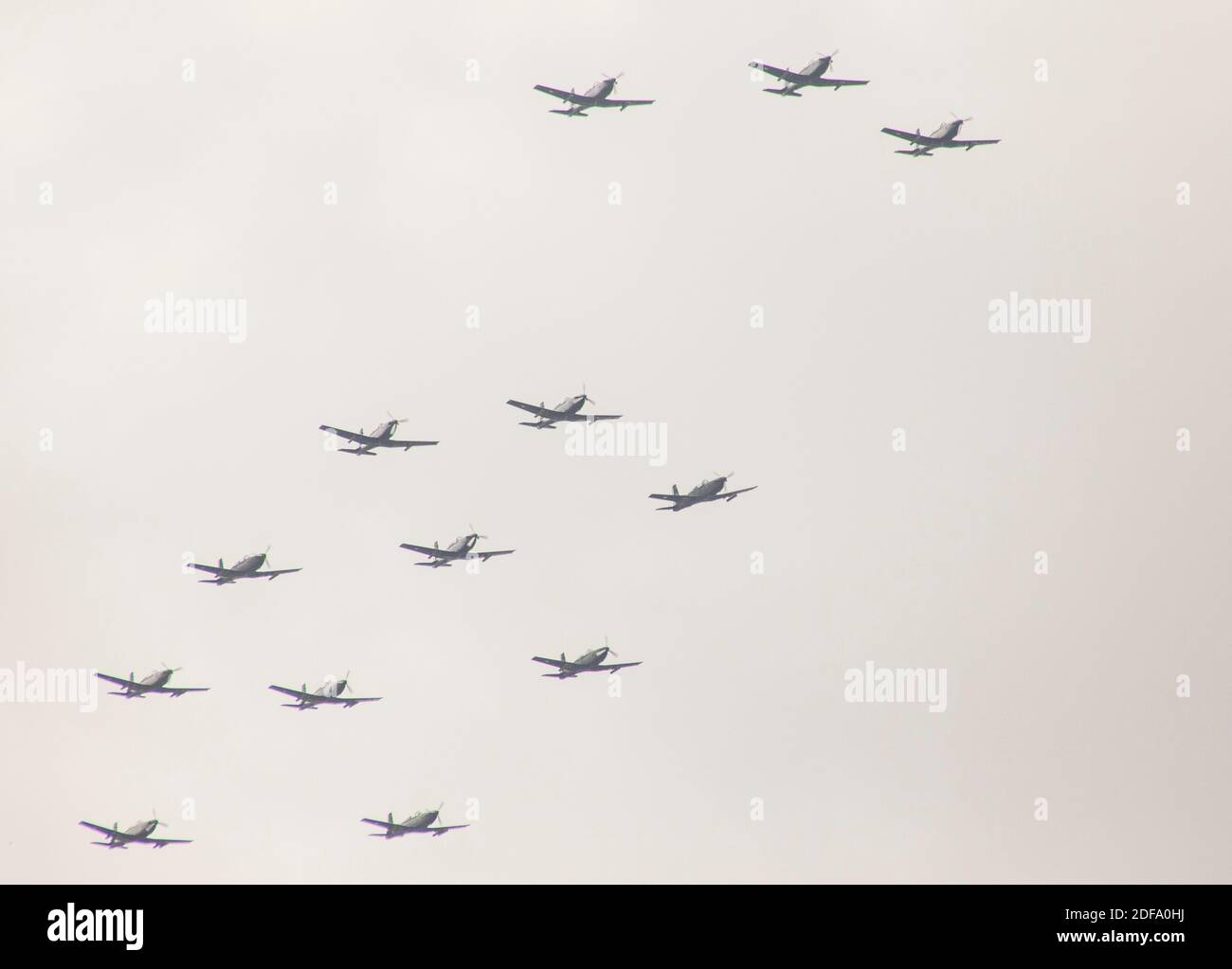 Military planes hi-res stock photography and images - Alamy