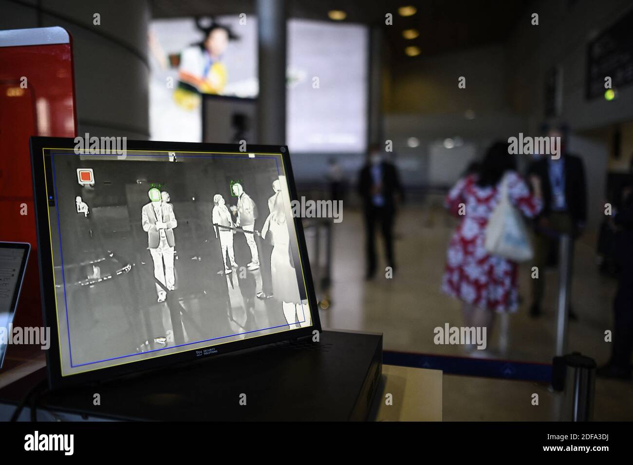 Infrared monitor hi-res stock photography and images - Alamy